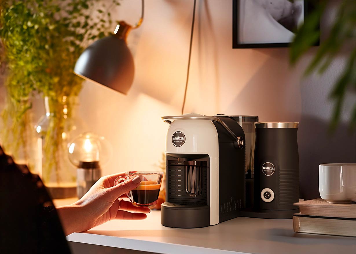 Jolie & Milk Evo - Espresso Coffee Machine with Milk Frother | Lavazza